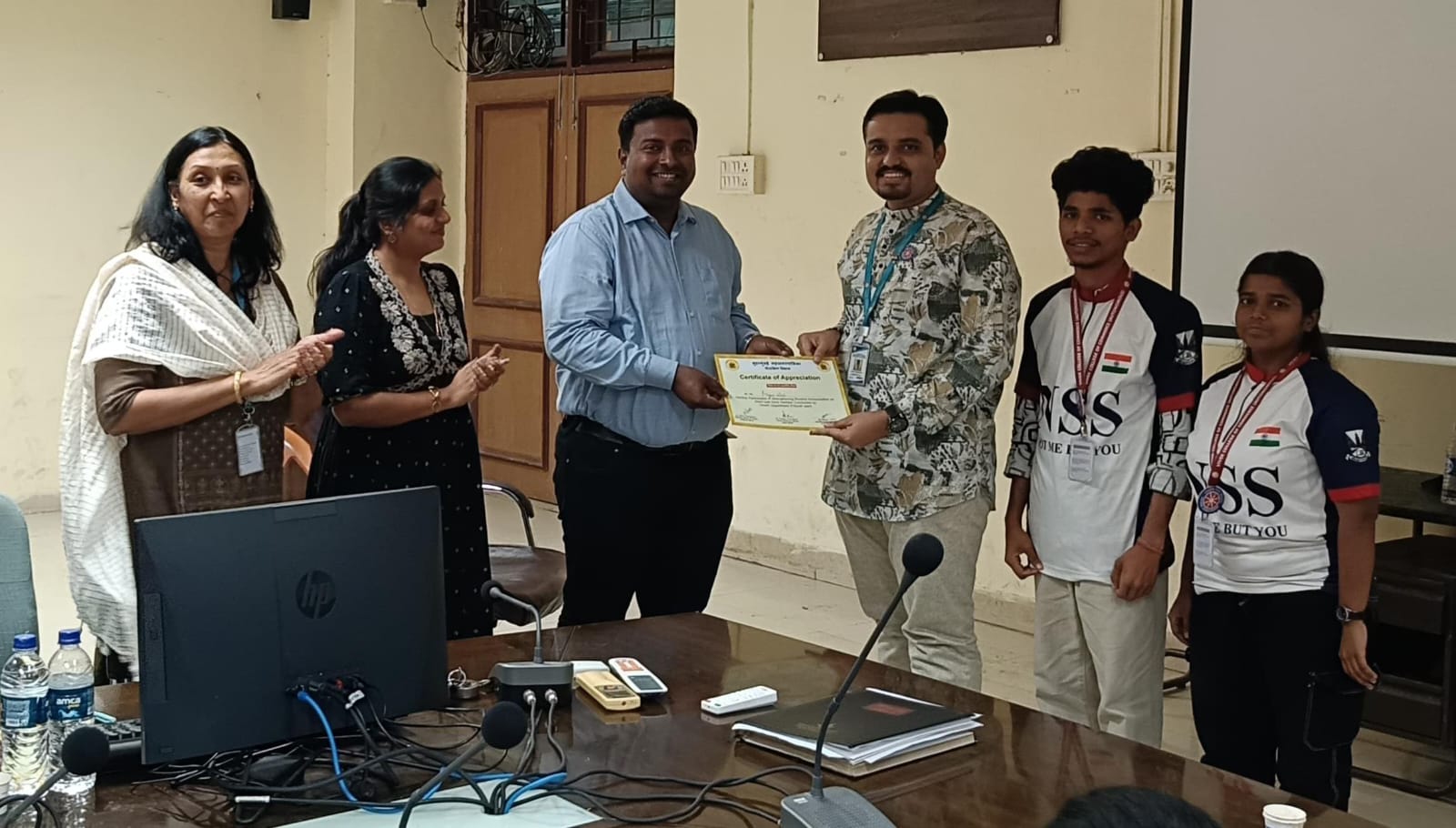 Vivek College of Commerce