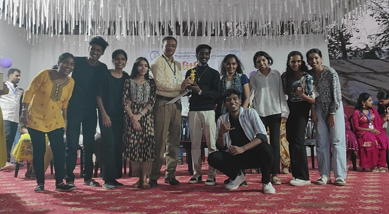 Vivek College of Commerce